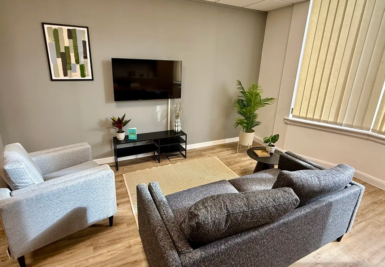 Book Threadworks Residence in Leeds, UK - Uninist